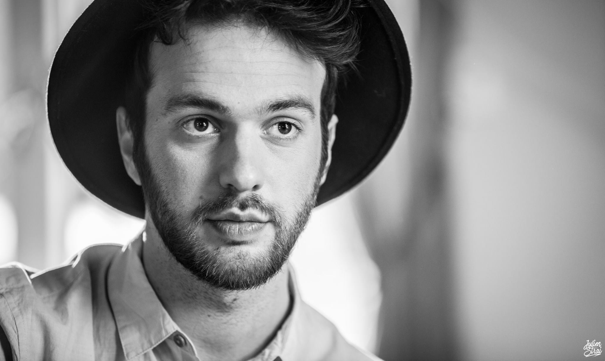 Jeoffrey Dandy nous propose un clip à l'horizontale - LIVE ACTU