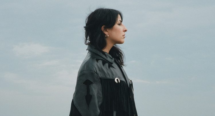 Nili Hadida affronte « 2022 » avec légèreté et résilience